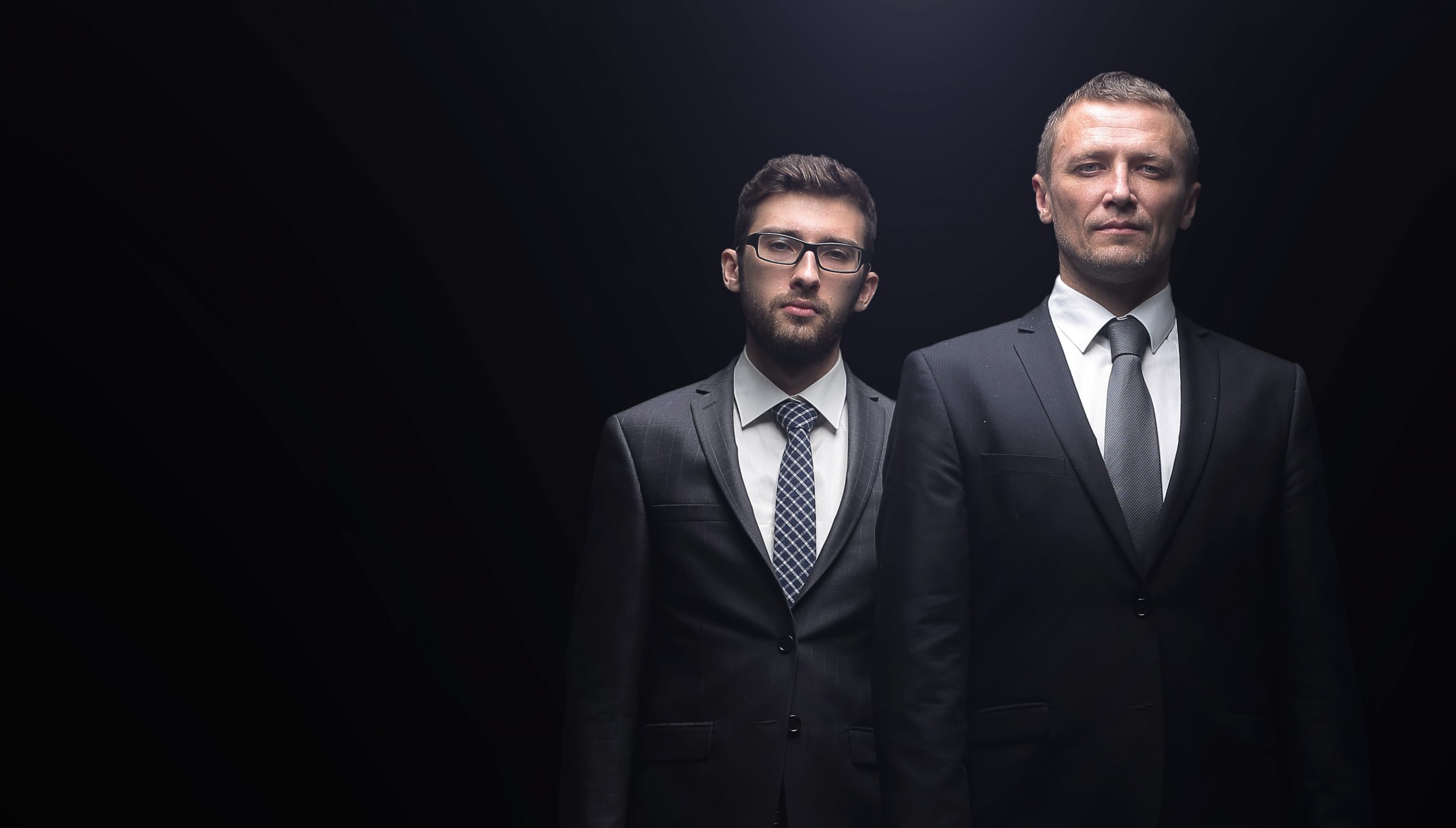 Should You Be The First to Offer in a Negotiation? - Michael Pink